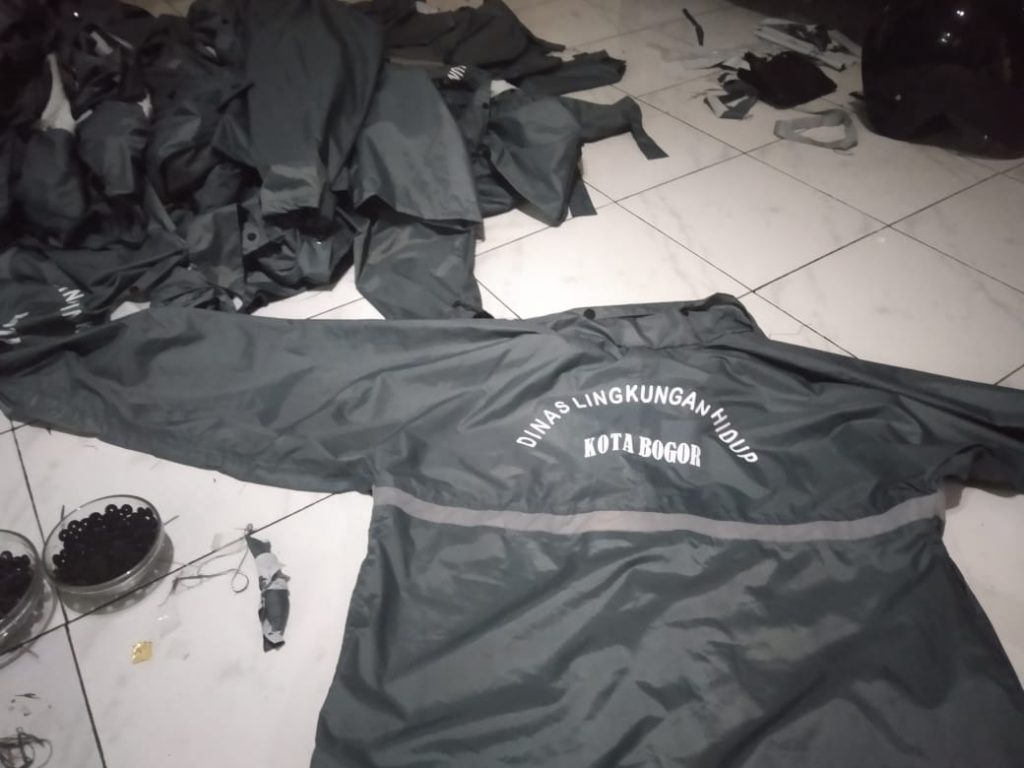 Pusat Pembuatan Jas Hujan Termurah Di Bandung